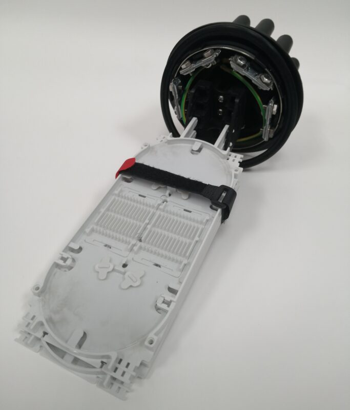 Mufa FO M1 A8 Max 96 / 2 de 4 Bandejas 24h – TAC Communications